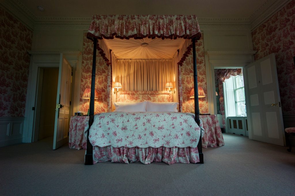 Buckinghamshire Stately Hall | AVENUE